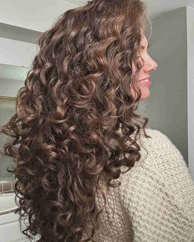 33 Stunning Layered Curly Haircuts That Add Volume, Bounce, And Style ...