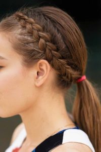 32 Ultimate Running Hairstyles To Keep You Comfortable And Stylish On ...