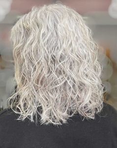 30 Alluring Wavy Perm Hairstyles: Effortless Volume And Texture For A ...