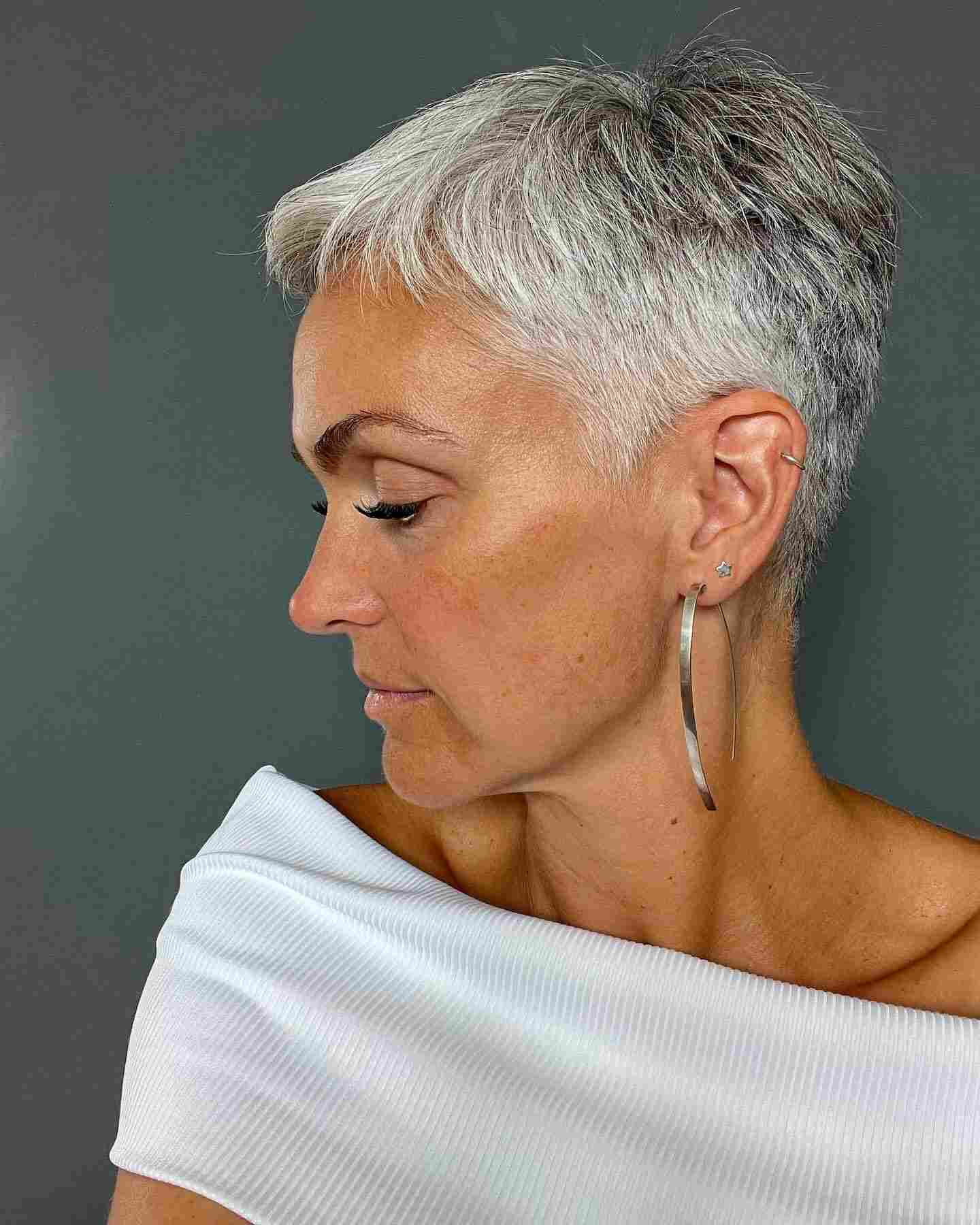31 Stunning Pixie Cuts For Gray Hair That Prove Short And Chic Is ...